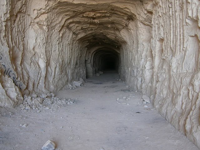 The Art of Undermining: A Sapper's Guide to Tunneling Under a Medieval ...