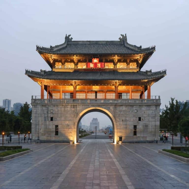 Top 10 Castles In China – Explore Ancient History & Architectural Grandeur